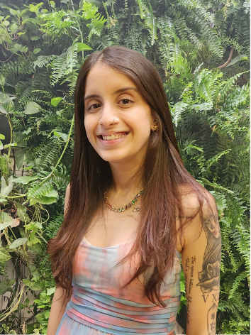 Lara Haddad - Escola Santi